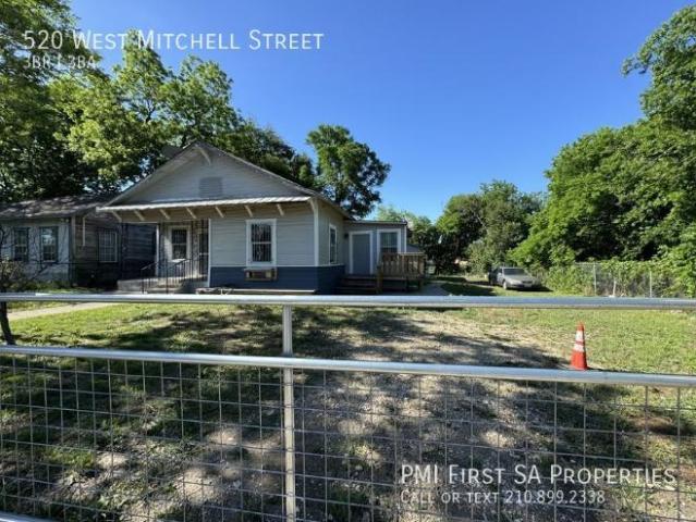 3 Br, 3 bath, Single Family 520 West Mitchell Street