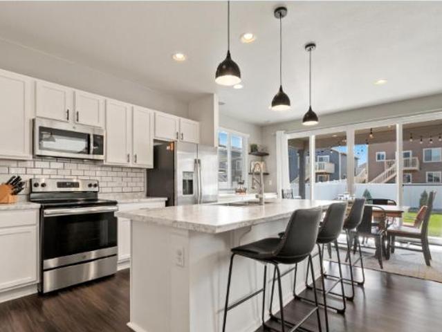 3 Br, 3 bath, Single Family 5240 Osbourne Dr