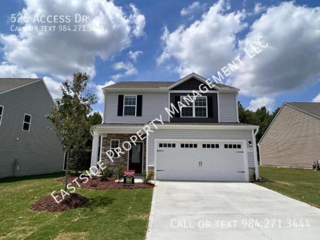 3 Br, 3 bath, Single Family 525 Access Dr