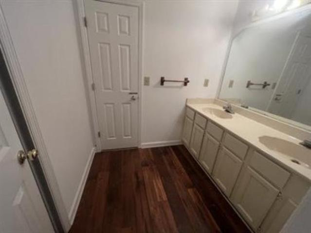 3 Br, 3 bath, Single Family 533 Sherwood Greens