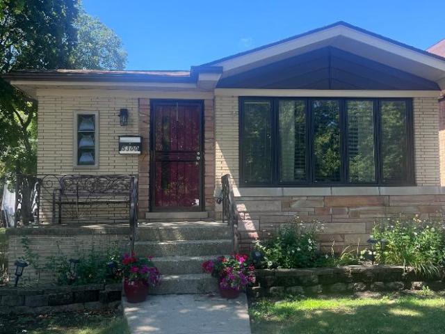 3 Br, 3 bath, Single Family 5300 N Mason Ave