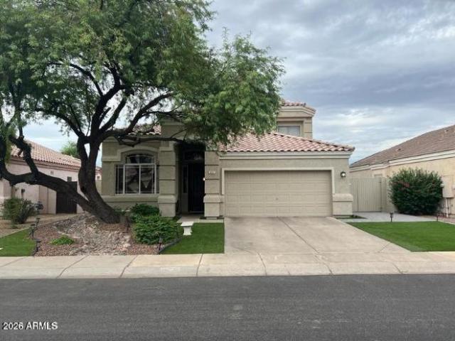 3 Br, 3 bath, Single Family 650 W Kent Place