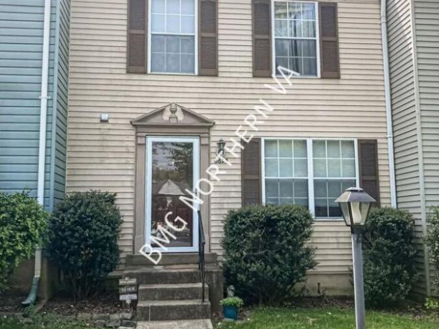 3 Br, 3 bath, Single Family 6625 Rockleigh Way