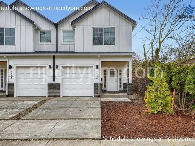3 Br, 3 bath, Single Family 6842 N Mears St