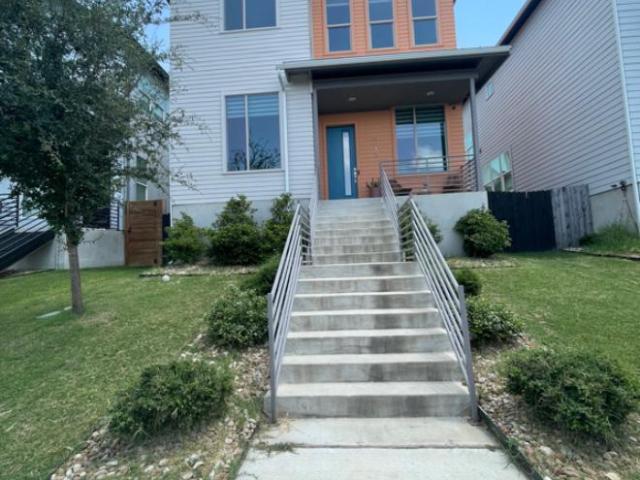3 Br, 3 bath, Single Family 6013 Florencia Ln