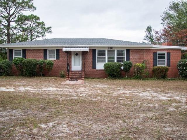 3 Br, 3 bath, Single Family 601 Parkway Blvd