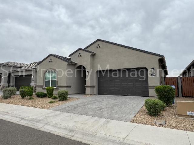 3 Br, 3 bath, Single Family 6047 E Sinclair St