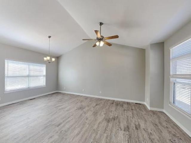 3 Br, 3 bath, Single Family 6143 Oakwood Blvd