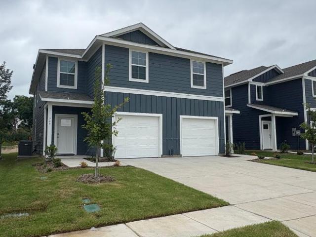 3 Br, 3 bath, Single Family 744 Stonewood Dr