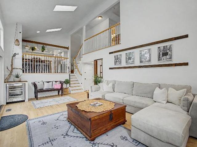 3 Br, 3 bath, Single Family 7554 S Cook Way