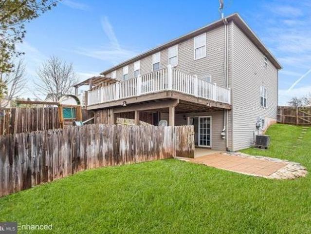 3 Br, 3 bath, Single Family 767 Hunter Dr
