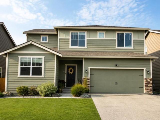 3 Br, 3 bath, Single Family 7809 285th Pl NW