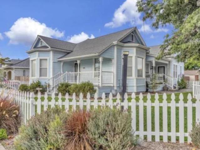 3 Br, 3 bath, Single Family 700 3rd Street