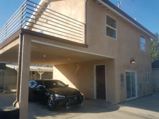 3 Br, 3 bath, Single Family 7026 Tampa Ave