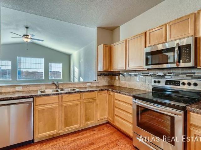 3 Br, 3 bath, Single Family 708 Finch Drive