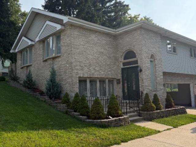 3 Br, 3 bath, Single Family 712 Chestnut St