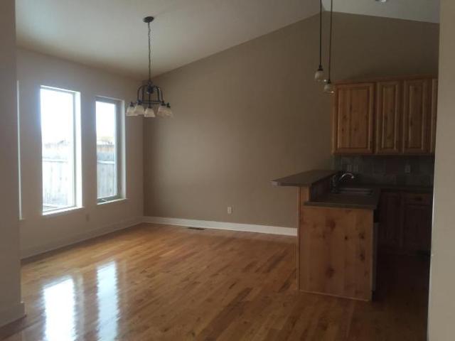 3 Br, 3 bath, Single Family 725 Mississippi Dr
