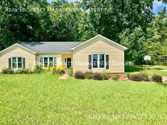 3 Br, 3 bath, Single Family 7301 Gilead Rd