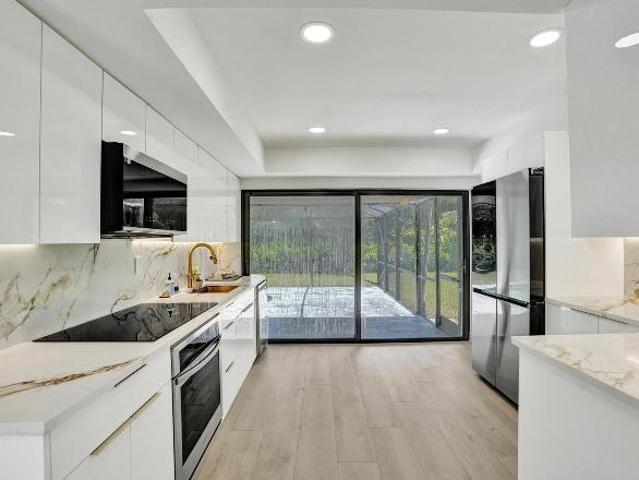 3 Br, 3 bath, Single Family 840 SW 3rd Street