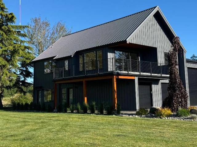 3 Br, 3 bath, Single Family 8638 Harborview Rd