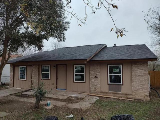 3 Br, 3 bath, Single Family 8905 Seacliff