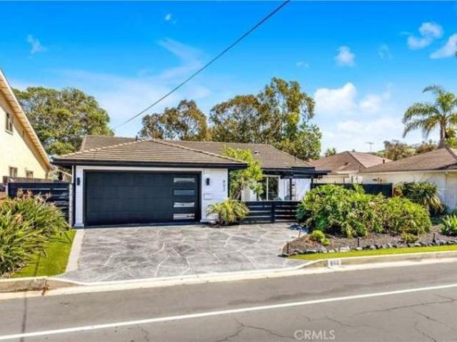 3 Br, 3 bath, Single Family 802 Avenida Presidio