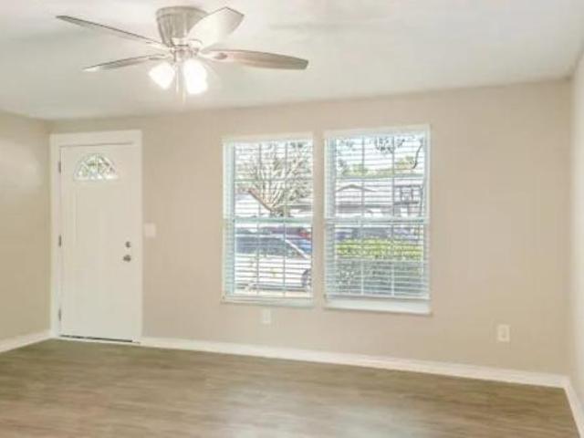 3 Br, 3 bath, Single Family 8033 Banister Ln