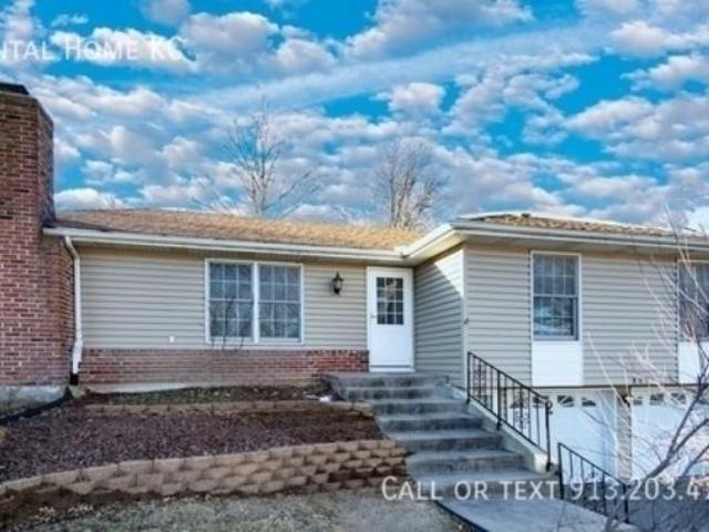 3 Br, 3 bath, Single Family 805 S Virginia Lane