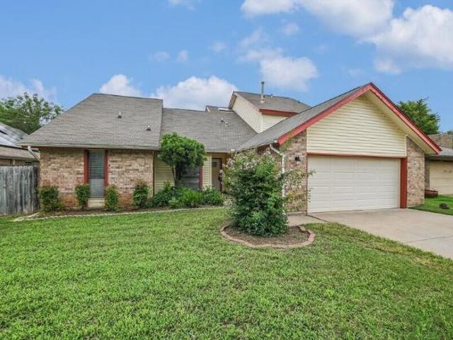 3 Br, 3 bath, Single Family 8106 Chainfire Cv