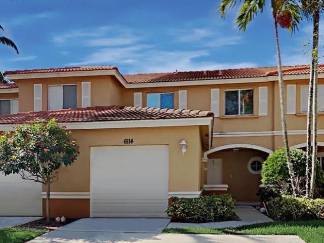 3 Br, 3 bath, Single Family 8199 Southern Blvd