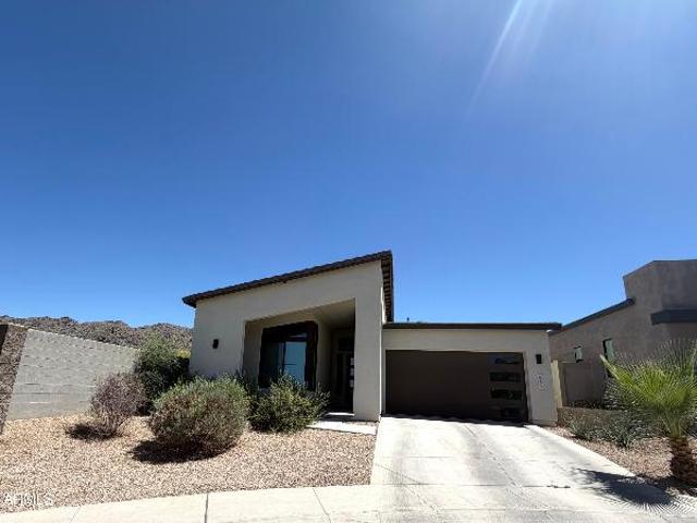 3 Br, 3 bath, Single Family 835 E Hopi Trail