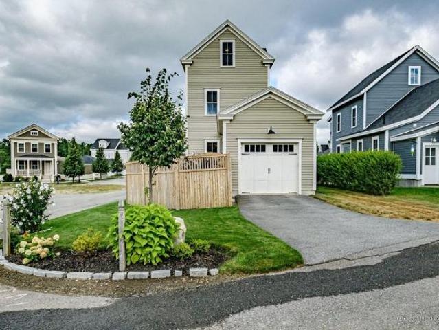 3 Br, 3 bath, Single Family 8 Traditional St
