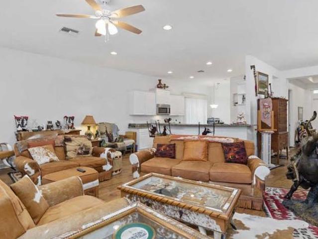 3 Br, 3 bath, Single Family 9406 Avenel Lane