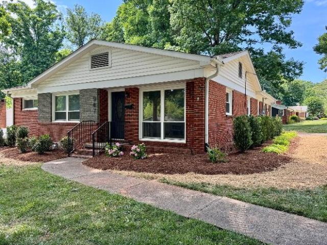 3 Br, 3 bath, Single Family 947 Dudley Dr
