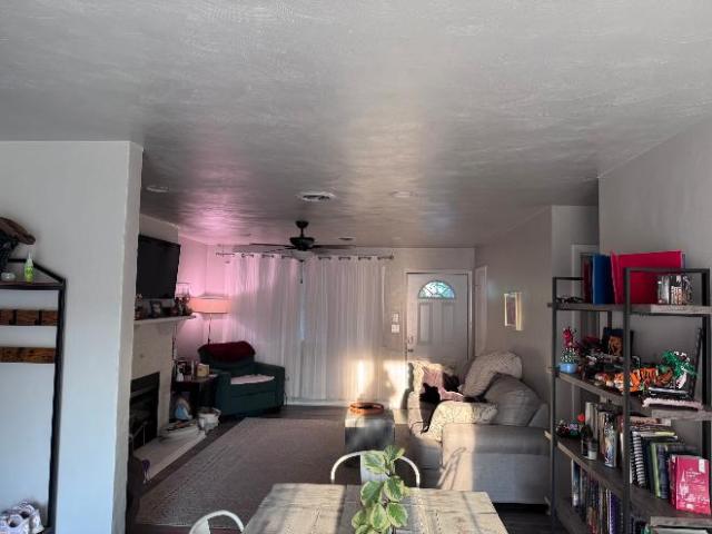 3 Br, 3 bath, Single Family 9501 Beaumont St