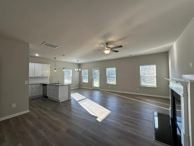 3 Br, 3 bath, Single Family 9050 Stoney Waters Ct
