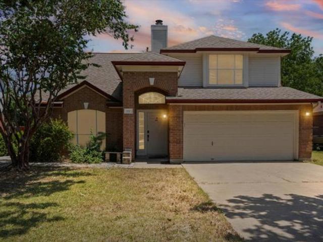 3 Br, 3 bath, Single Family 910 Markham Ln