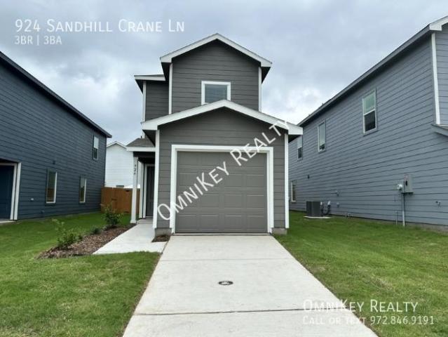 3 Br, 3 bath, Single Family 924 Sandhill Crane Ln
