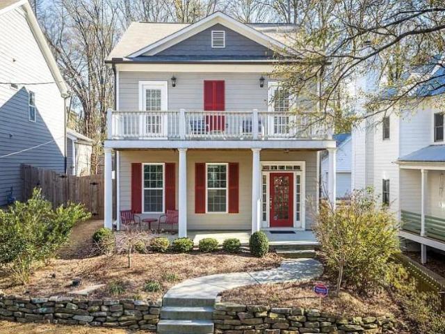 3 Br, 3 bath, Single Family 929 Langley Ave NW