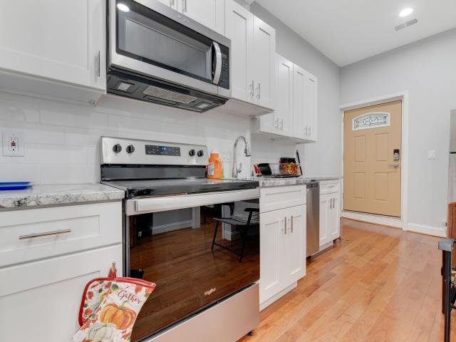 3 BR, 3 BA Apartment 1414 14th St NW, Washington, DC 20005