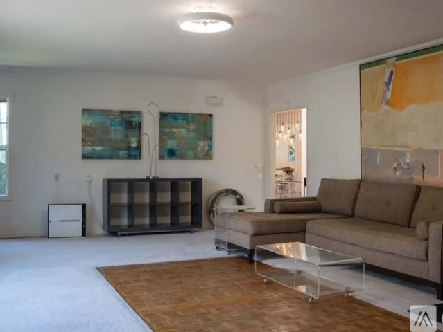 3 BR, 3 BA Apartment 1503 Ashland Avenue, Santa Monica, CA 90405