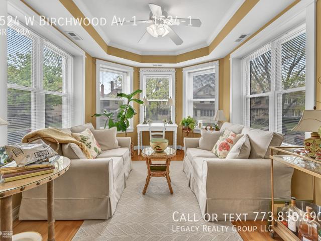 3 BR, 3 BA Apartment 1524 W Birchwood Av 1, Chicago, IL 60626