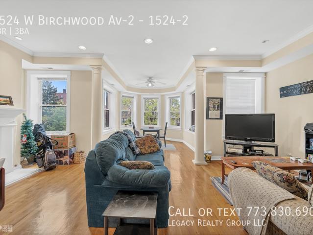 3 BR, 3 BA Apartment 1524 W Birchwood Av 2, Chicago, IL 60626