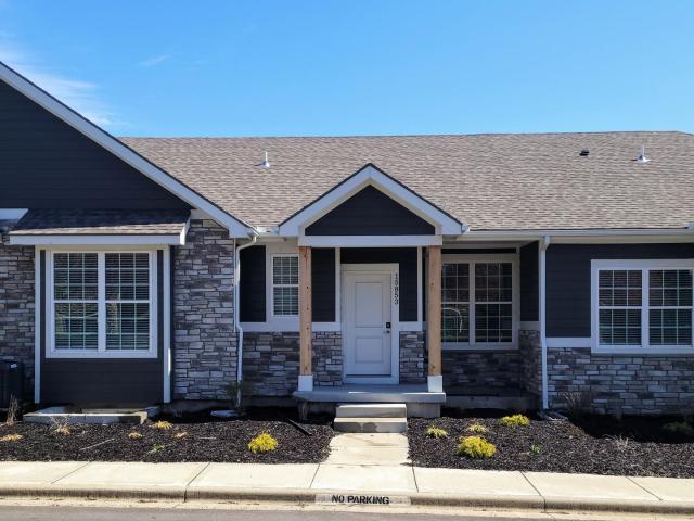 3 BR, 3 BA Apartment 15845 Foster Street, Overland Park, KS 66223