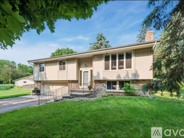 3 BR, 3 BA Apartment 163 Upper Lea Lane, Long Lake, MN 55356