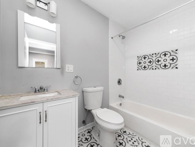 3 BR, 3 BA Apartment 1603 S Wood St, Unit CH1, Chicago, IL 60608