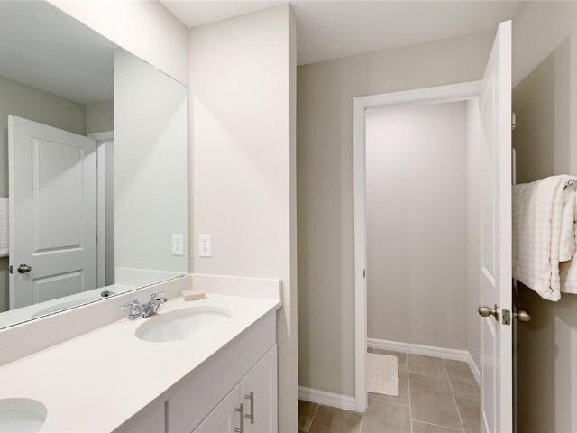 3 BR, 3 BA Apartment 17063 Coral Drive, Nokomis, FL 34275