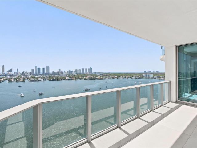3 BR, 3 BA Apartment 17301 Biscayne Blvd # 2010, North Miami Beach FL 33160, North Miami Beach, FL 33160