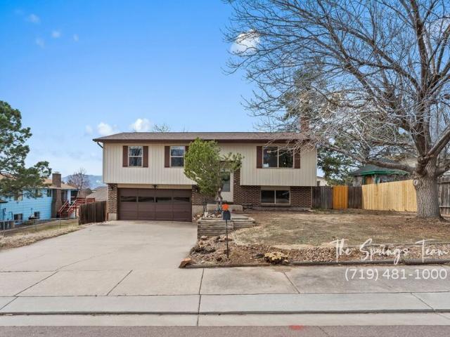 3 BR, 3 BA Apartment 1730 Hathaway Drive, Colorado Springs, CO 80915