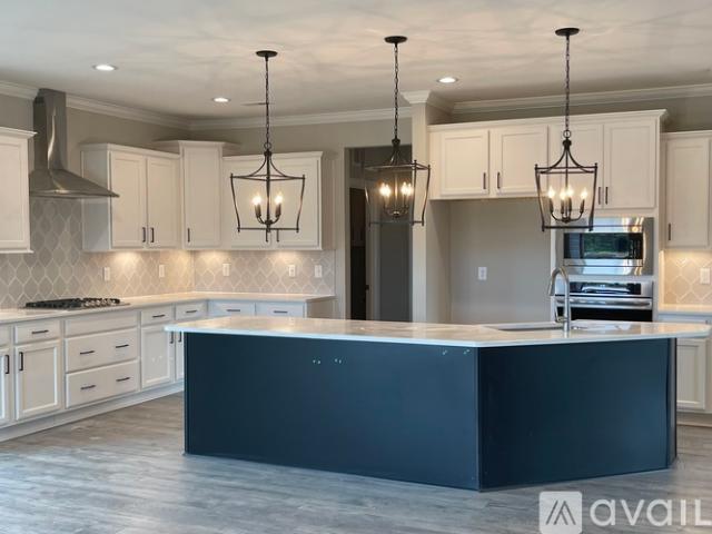 3 BR, 3 BA Apartment 181 Hanover Ct, Clayton, NC 27527